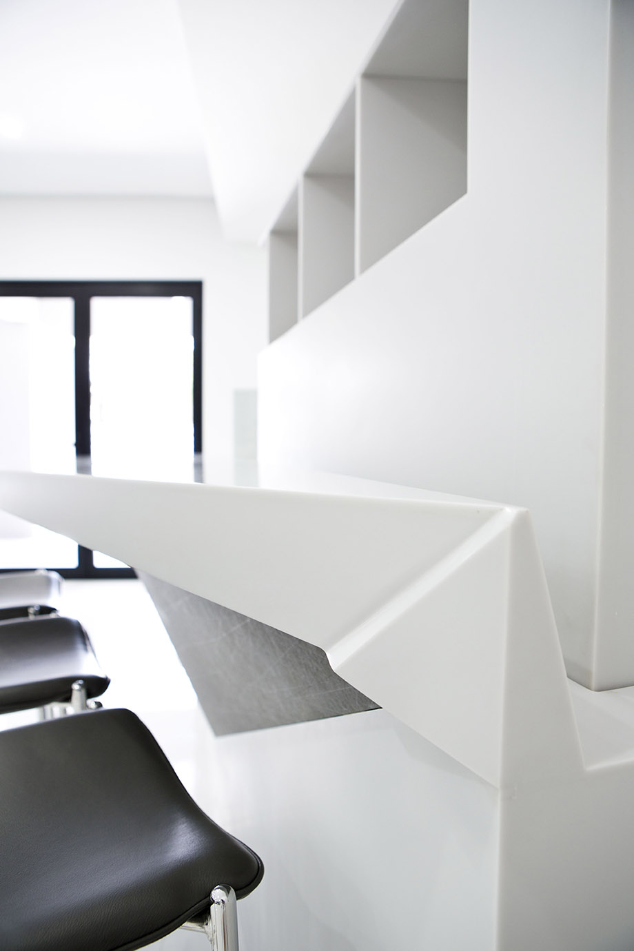 UBER CONTEMPORARY ESTATE DESIGN A WINNER IN THE 2017 CORIAN DESIGN ...